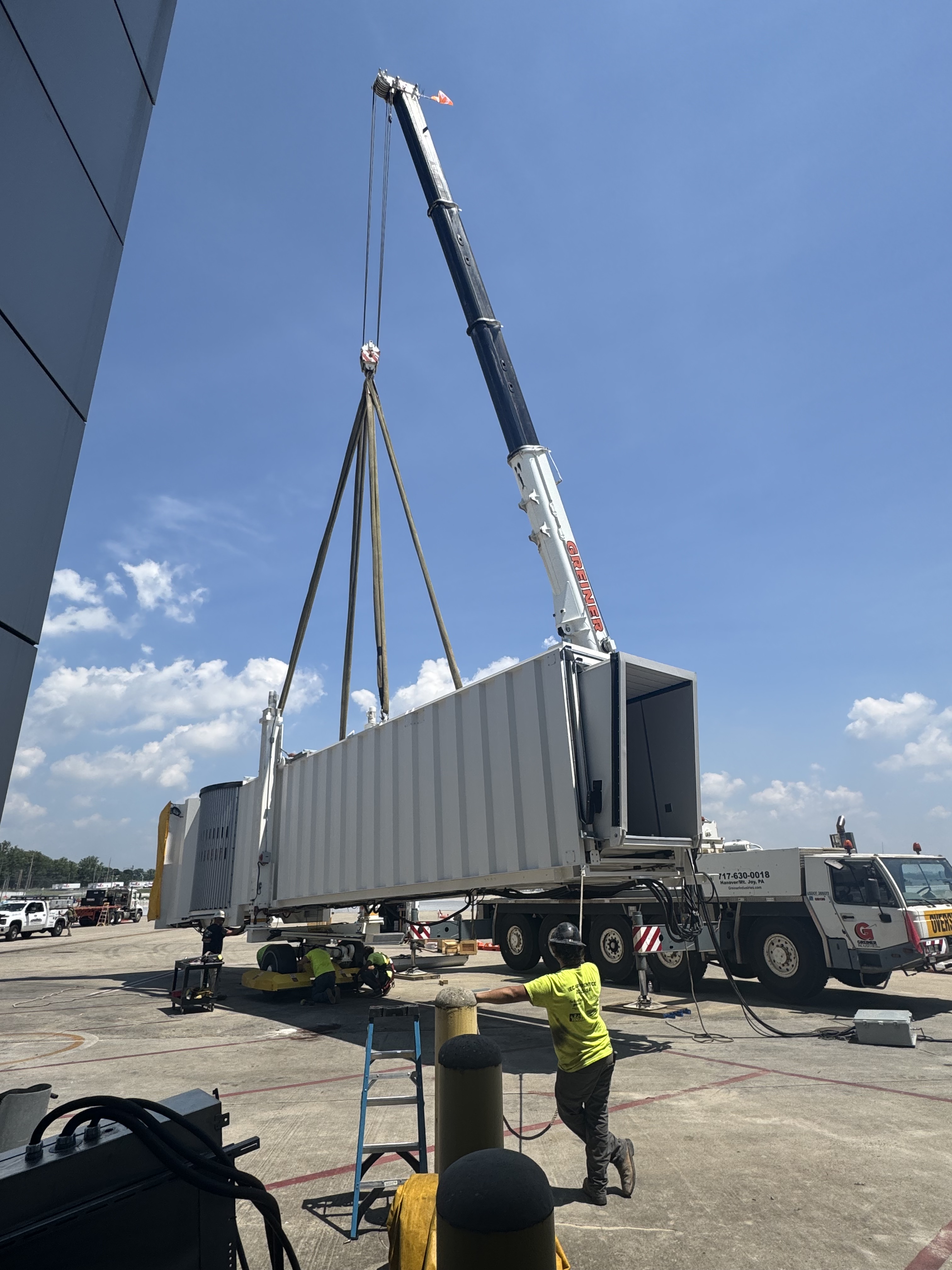 New Jet Bridge at Gate C3 – ☁ #InTheCloud ☁ at flyHIA
